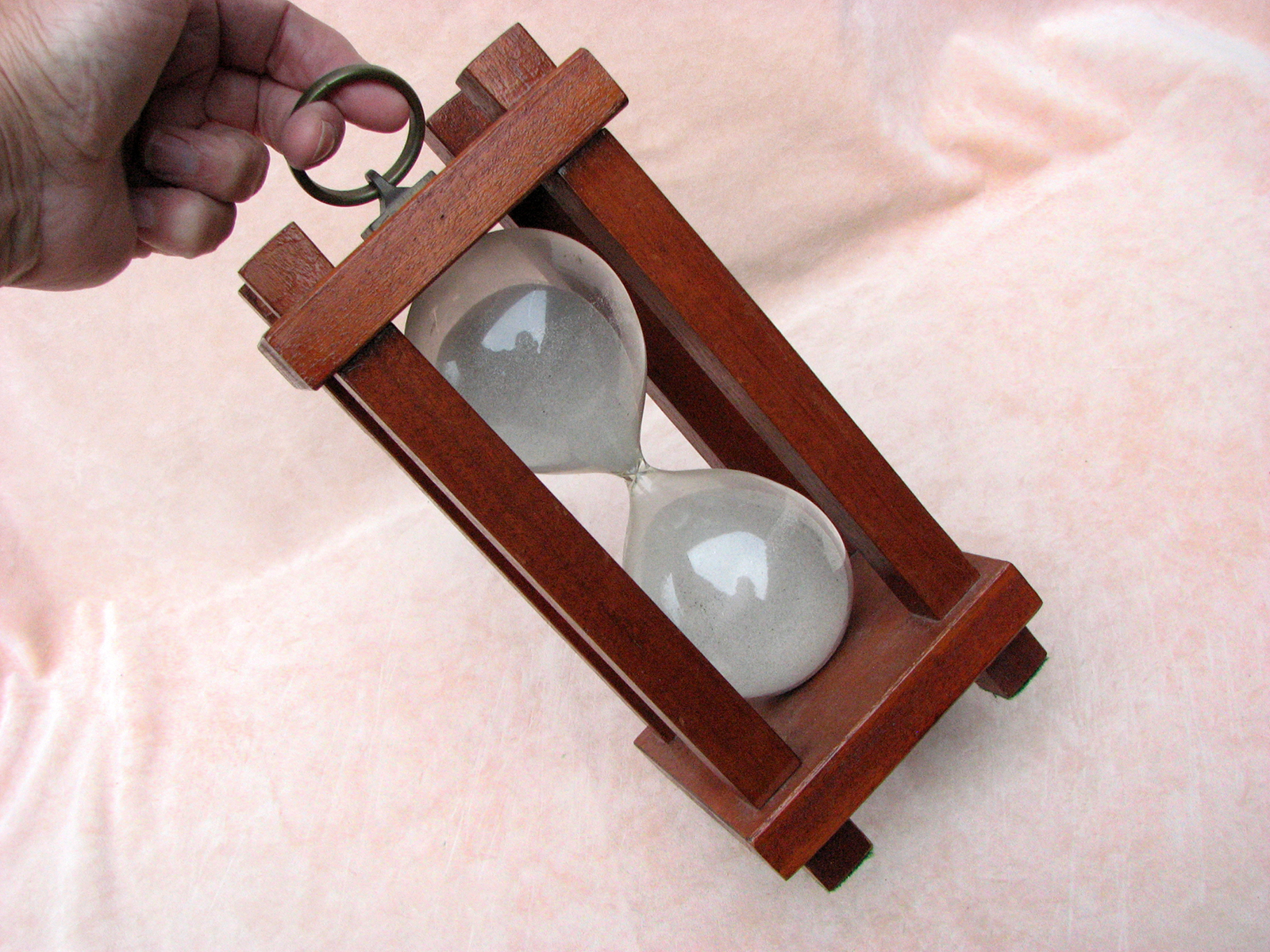 Scientific Collectables for mid 20th century mahogany hourglasses