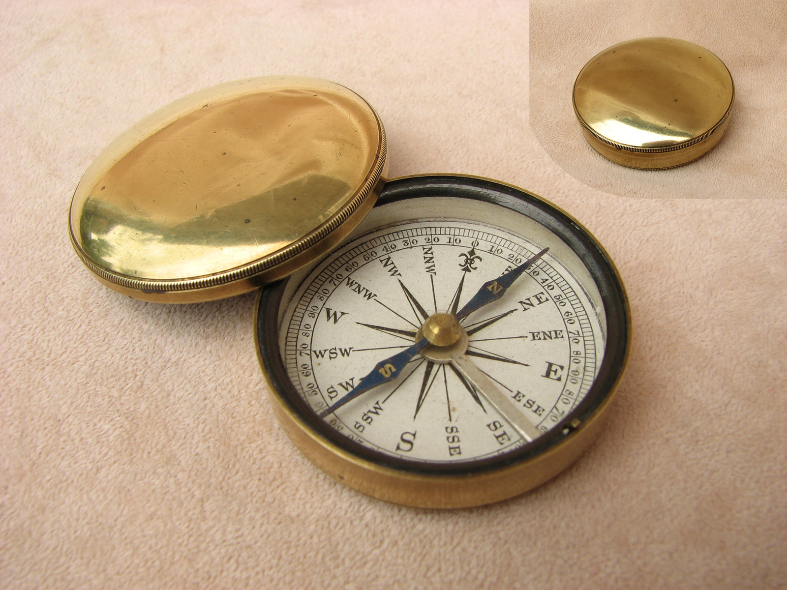 Scientific Collectables for Late Victorian brass cased pocket compasses