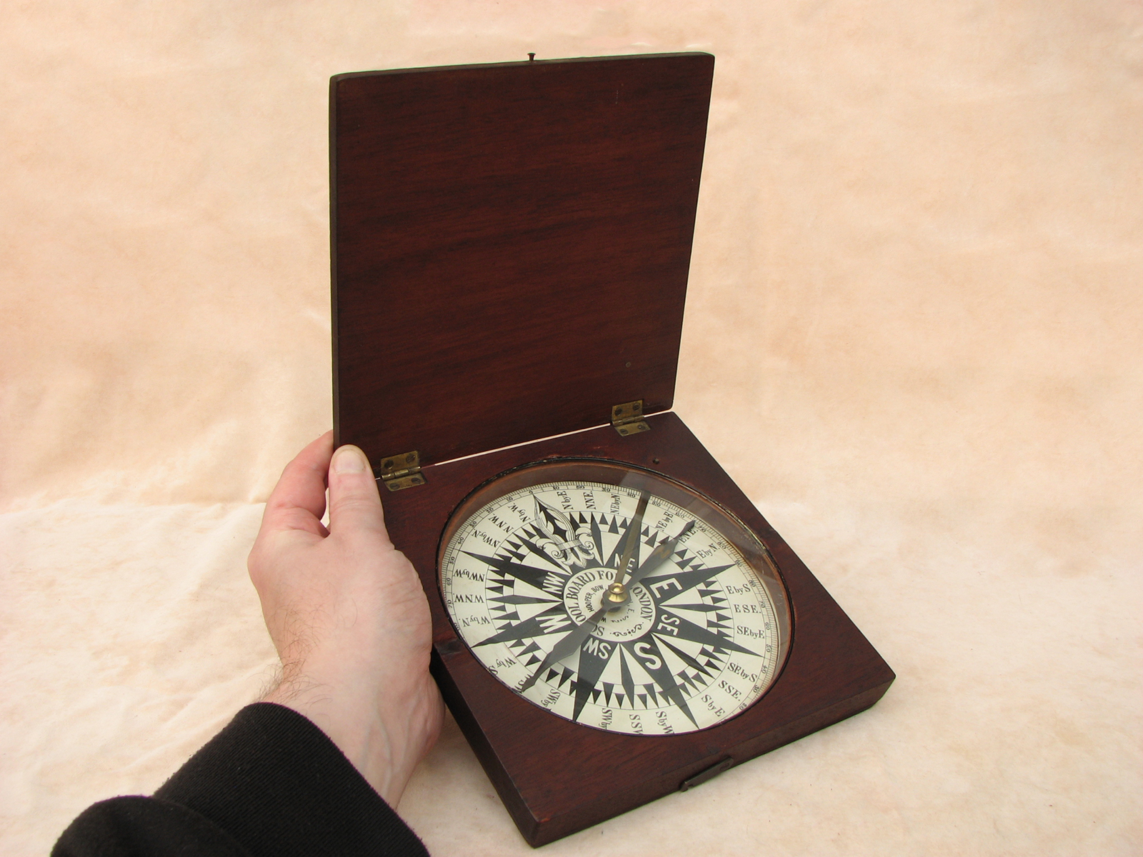 Scientific Collectables for antique desk top W W Hooper compasses