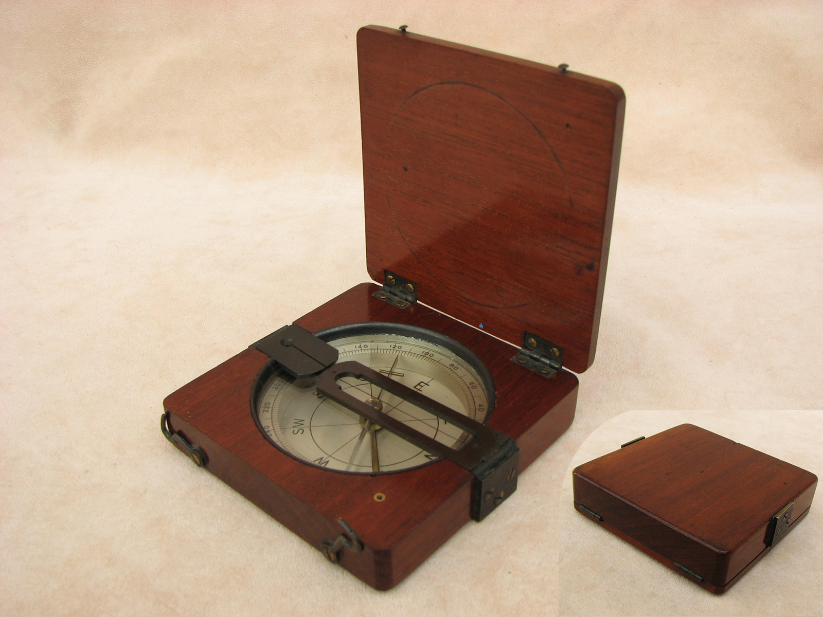 Scientific Collectables for Antique mahogany twin sight vanes cased ...