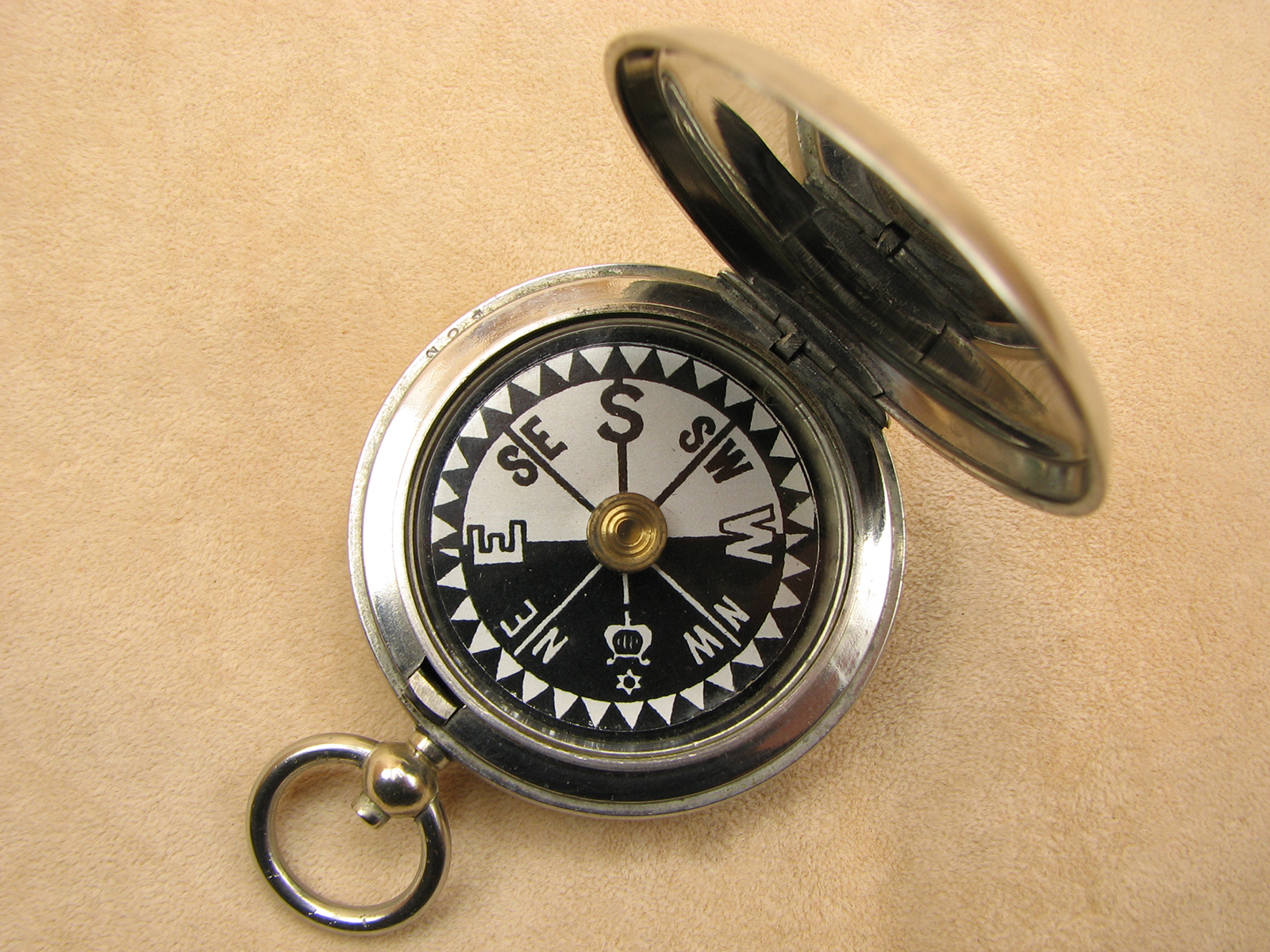 Scientific Collectables for WW1 Army Officers MK V pocket compasses