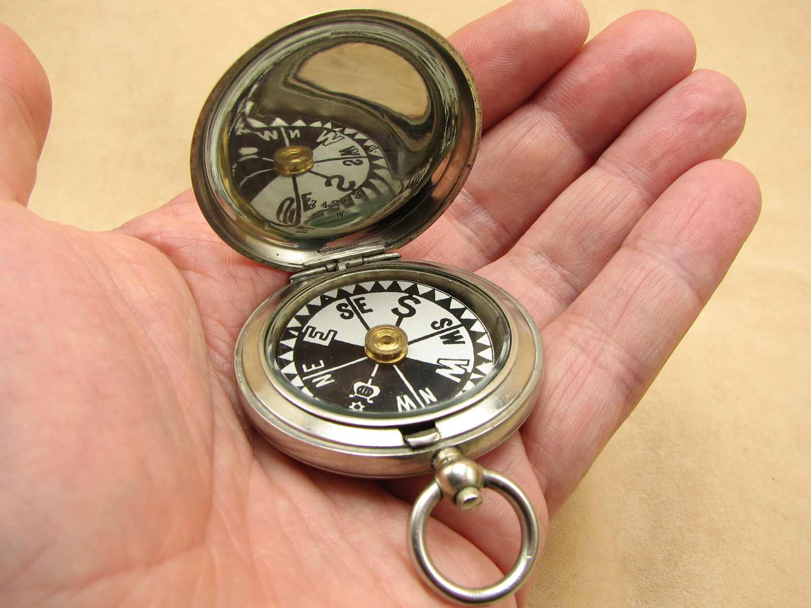 Scientific Collectables for WW1 Army Officers MK V pocket compasses